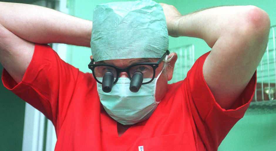 38 lat od pierwszego przeszczepu serca. Płk. Czechowski transportujący ...