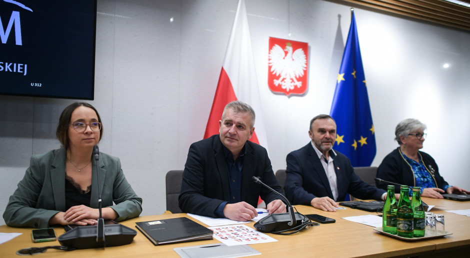 Podwyżki pielęgniarek, kształcenie lekarzy, zadłużenie szpitali, wycena świadczeń. Plany Komisji ...