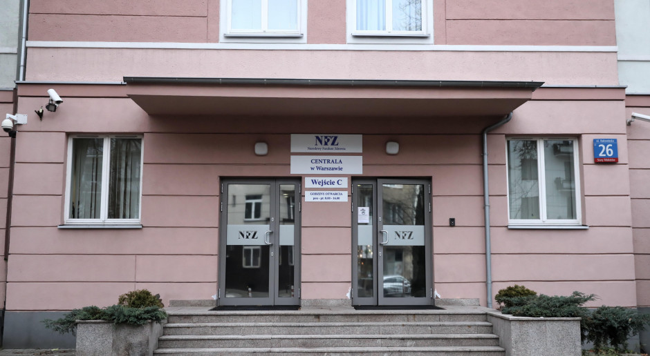 NFZ zwiększył budżet o ponad 2 mld zł. To pieniądze na nadwykonania w szpitalach. Wypłaty ...