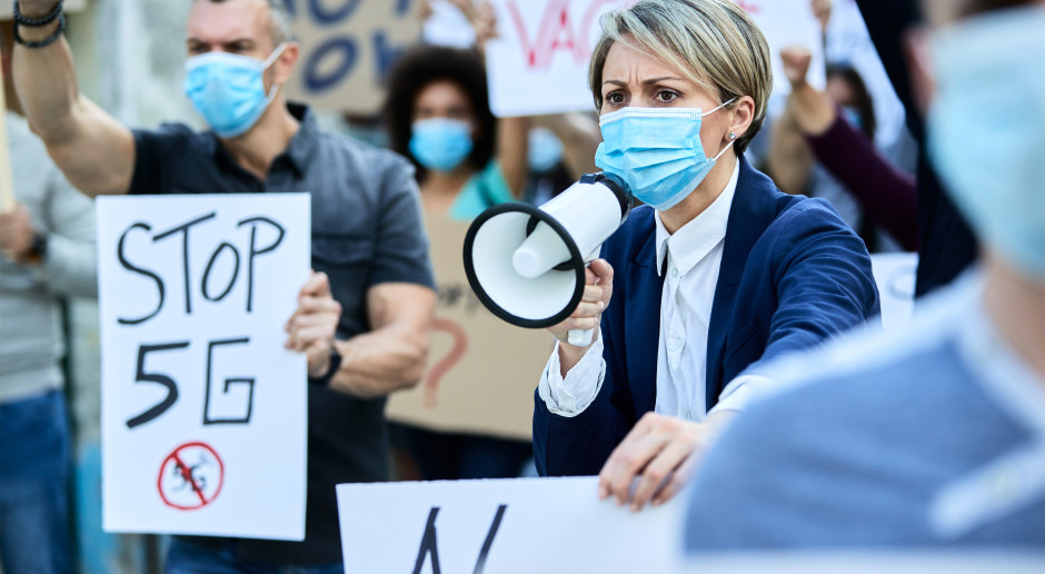 Dezinformacja zdrowotna bije rekordy, Aż 61 proc. filmów w sieci to ...